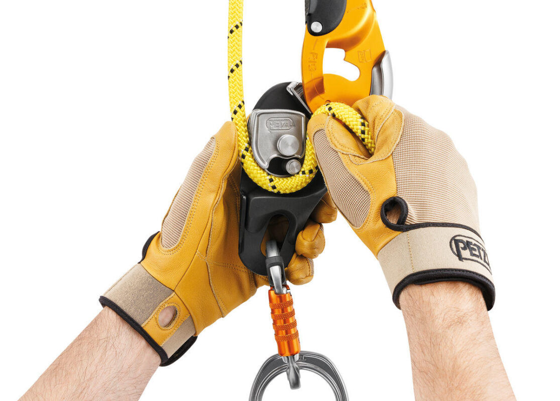 Descendedor autofrenante Petzl RIG® - Safety